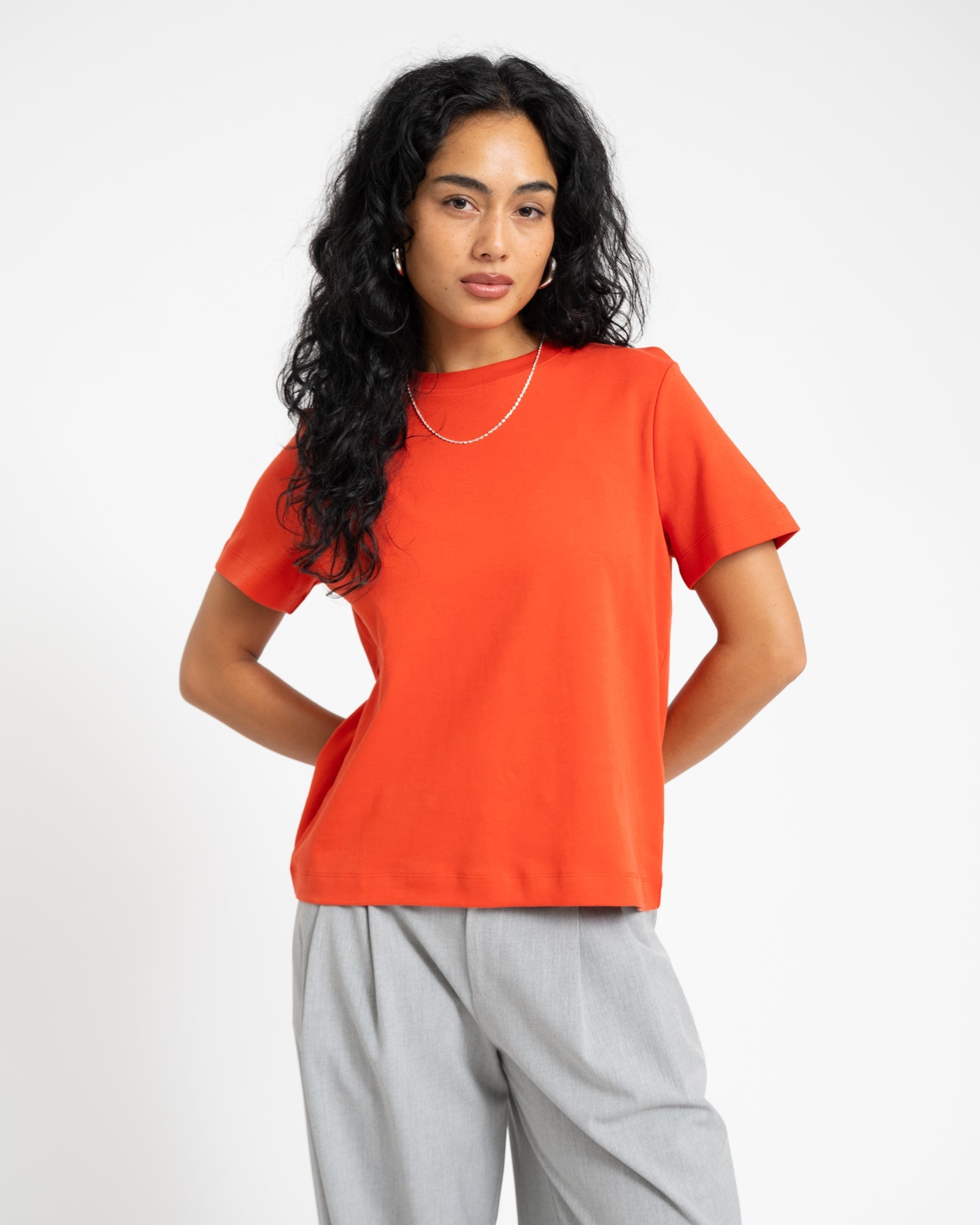 Aware Naima O-Neck T-Shirt Molten Lava – Things I Like Things I Love