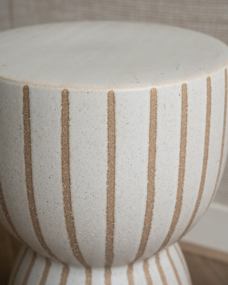 Stool Finca Matte - Things I Like Things I Love