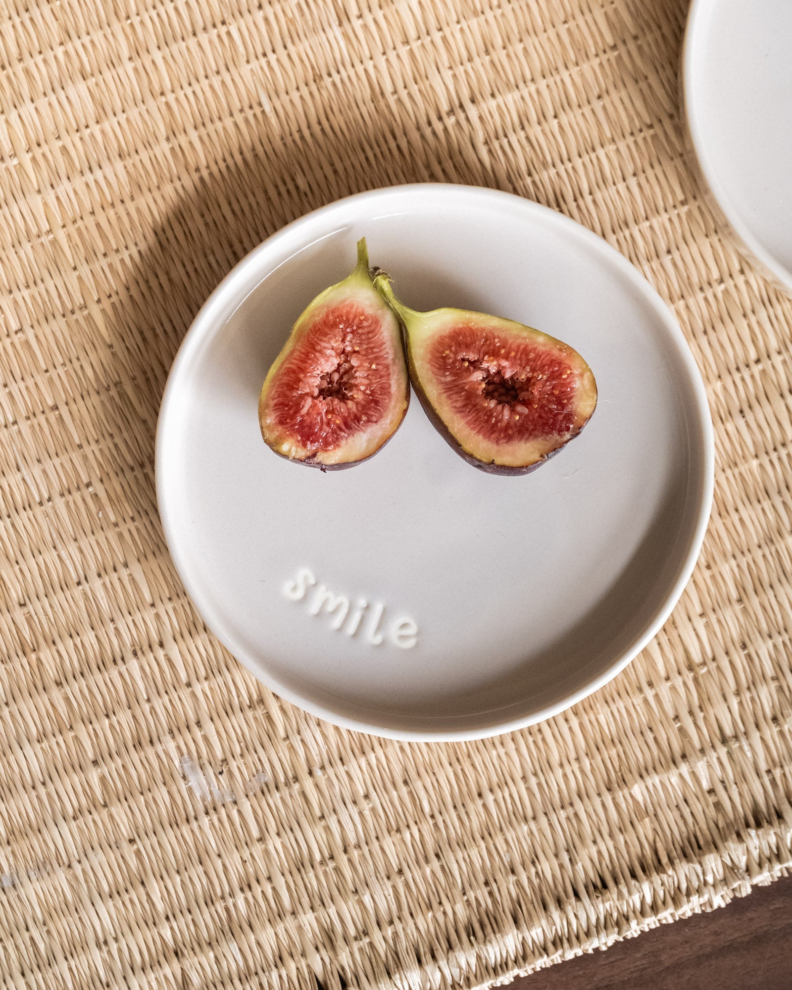 SET OF 2 - Plate Enjoyable Smile – Things I Like Things I Love
