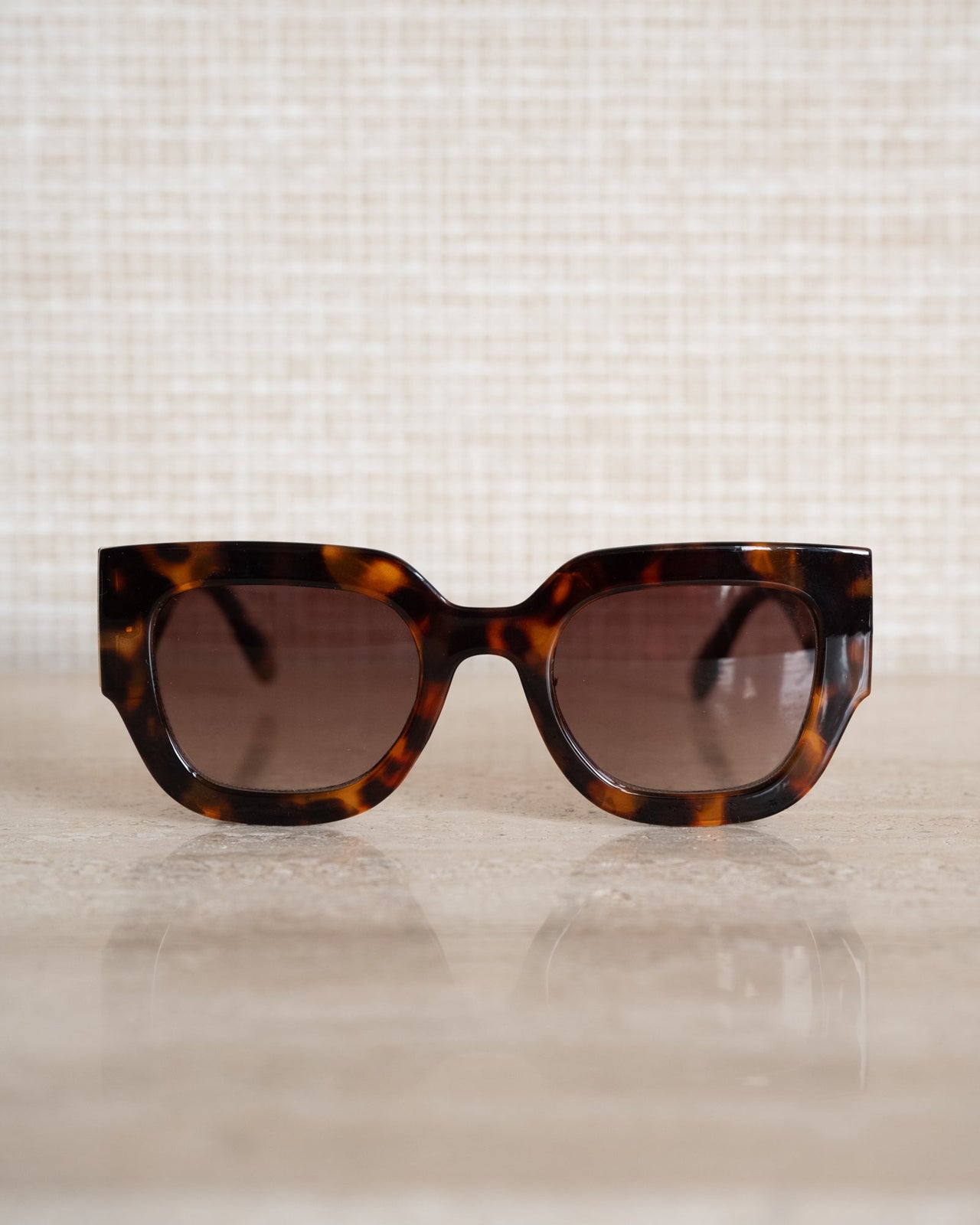 TILTIL Bobby Sunglasses Tortoise - Things I Like Things I Love