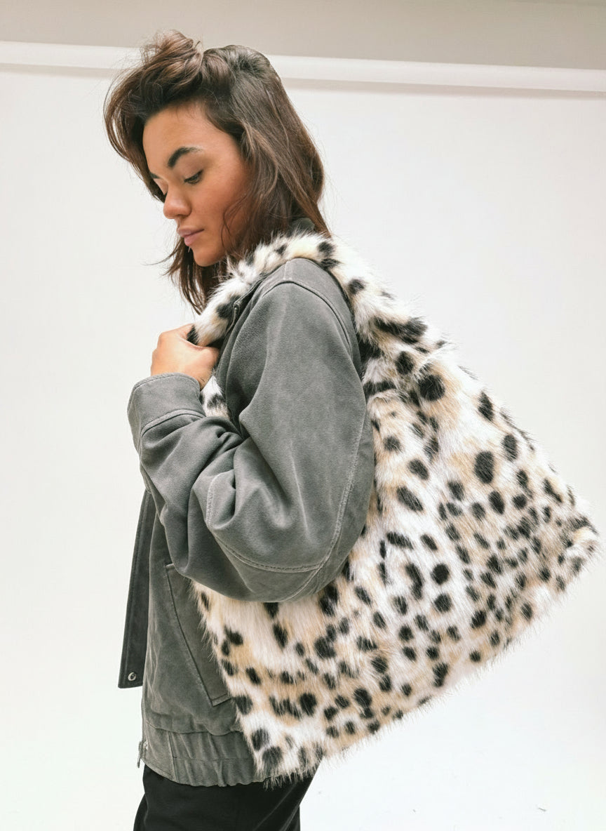 TILTIL Fluffy Bag Snow Leopard Off White – Things I Like Things I Love